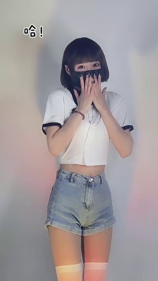 ins超火张娜英！！yyds(美女手机动态壁纸) - 美女手机壁纸下载 - 元气壁纸