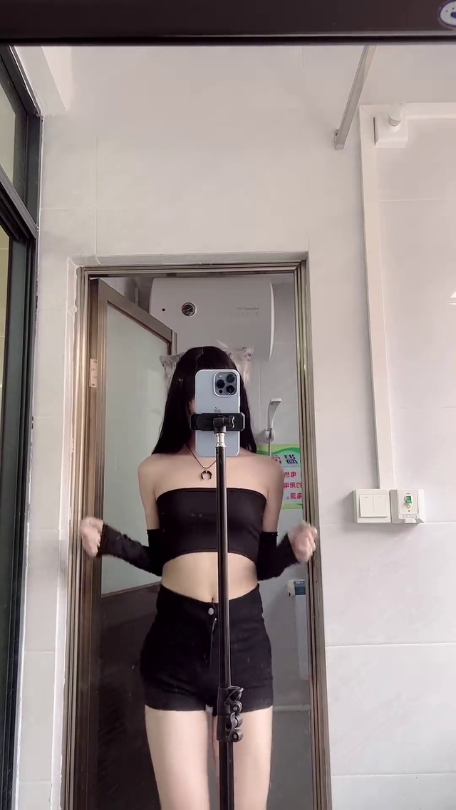 摇摆yyds(美女手机动态壁纸) - 美女手机壁纸下载 - 元气壁纸