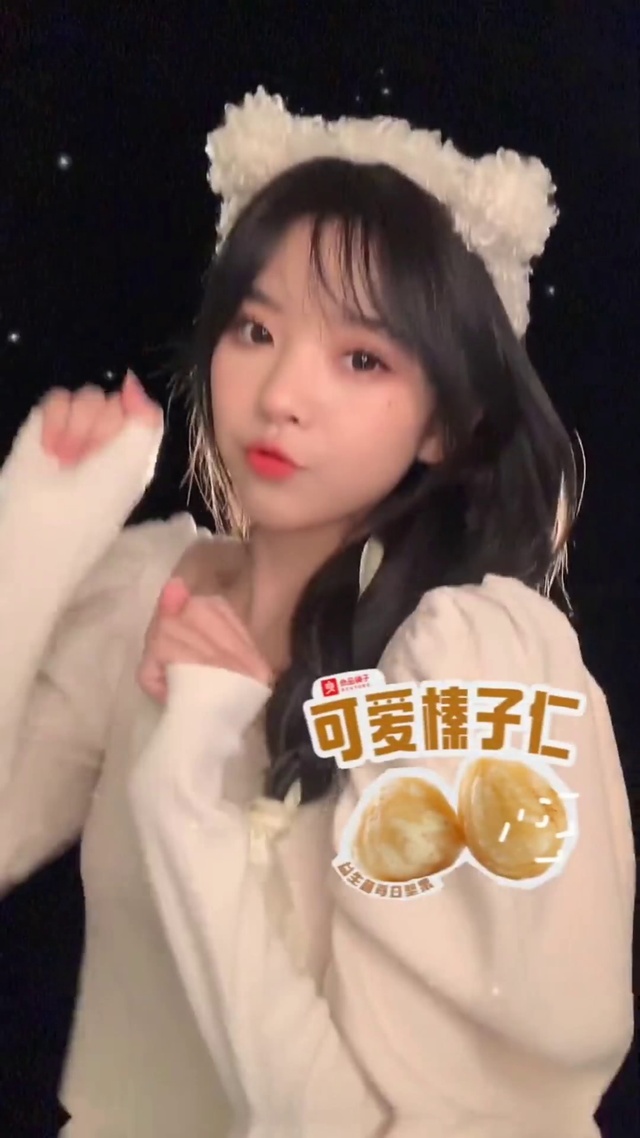青春美女｜变装美女手机动态壁纸 美女手机壁纸下载 元气壁纸