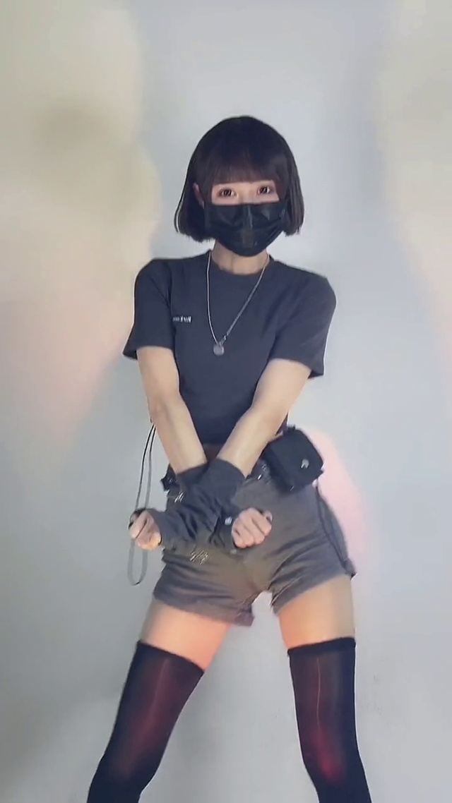 超短裤yyds(美女手机动态壁纸) - 美女手机壁纸下载 - 元气壁纸