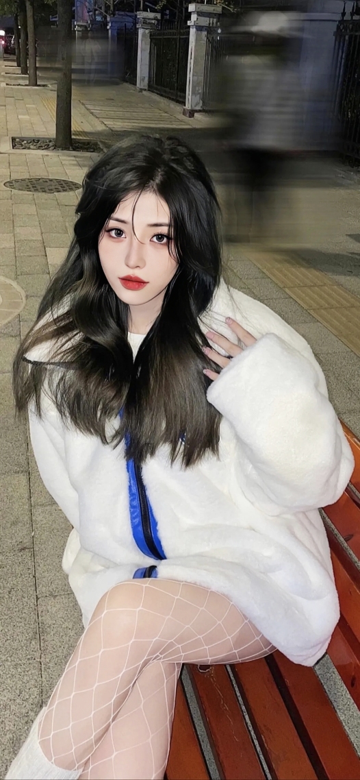 白丝yyds！(美女手机静态壁纸) - 美女手机壁纸下载 - 元气壁纸