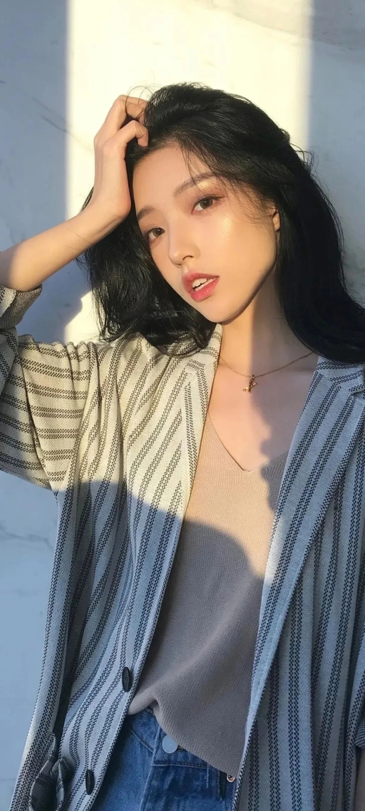 日光下美女美女手机静态壁纸 美女手机壁纸下载 元气壁纸